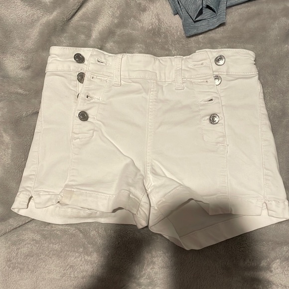 American Eagle Outfitters | Shorts | White High Rise Shorts Very Cute ...